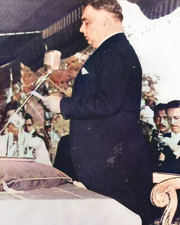 Explore Iskander Mirza Website